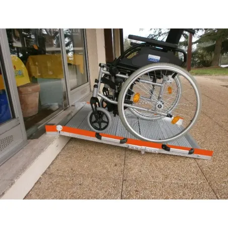 Rampe pliante pour accès PMR en aluminium - Dès 517,90 € HT