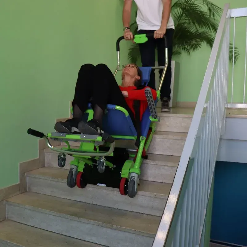 Siège d'évacuation PMR à batterie pour escaliers - Dès 4 372,90 € HT