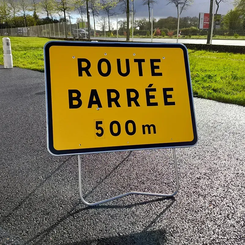 Panneau KC121P temporaire - Route barrée - Dès 73,00 € HT